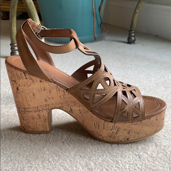 MIA | Shoes | Mia Platform Sandals Sz | Poshmark